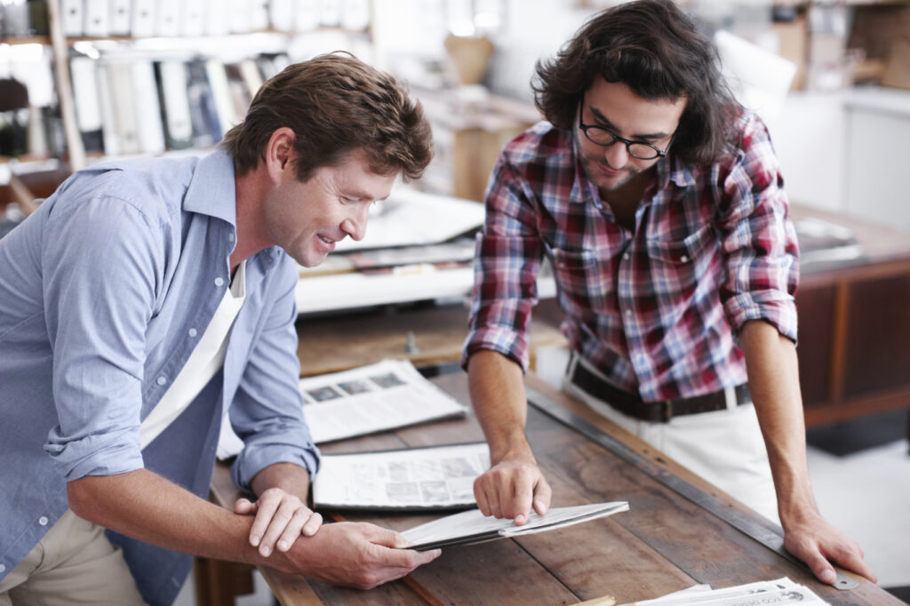 Choosing the Right Distribution Model: Dropshipping vs. Traditional ...